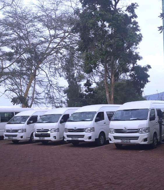 Toyota Hiace Commuter – LOMEMO Tours & Transport